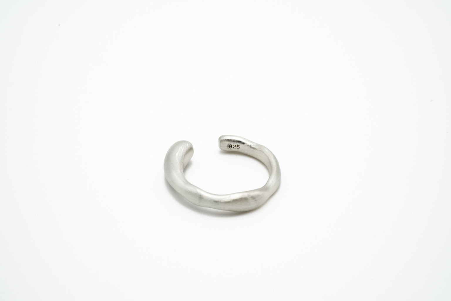 UNEVEN MATTE RING – 101 SMART ACCS