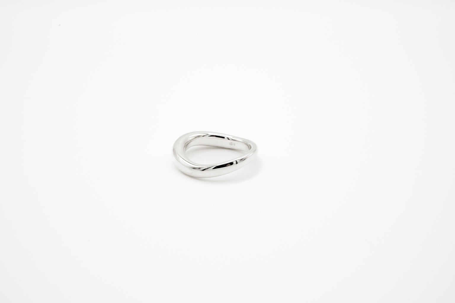 OVAL UNEVEN RING – 101 SMART ACCS